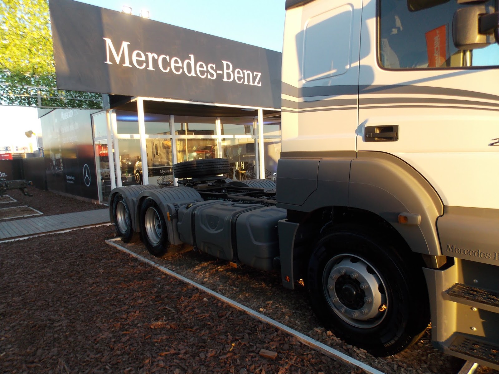 DIECIOCHO RUEDAS: MERCEDES BENZ… PRESENTÓ EN PÚBLICO LOS NUEVOS ACTROS ...