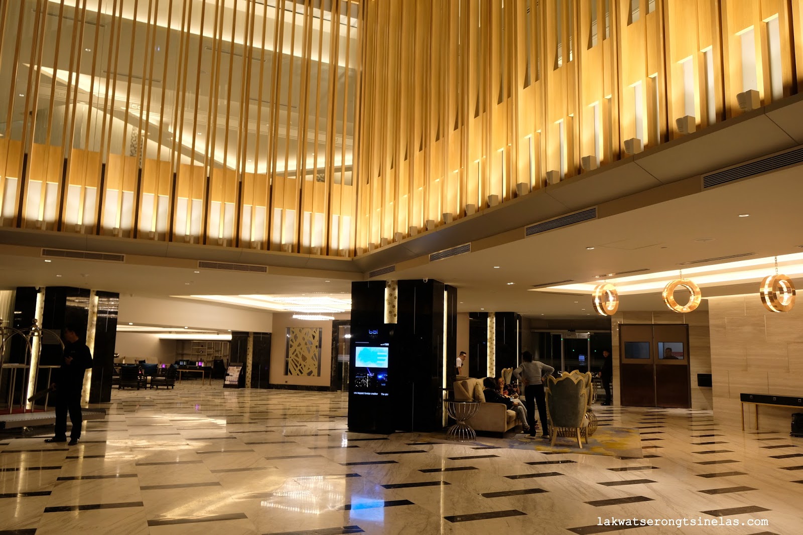WHAT IT’S LIKE TO CHECK-IN AT BAI HOTEL CEBU - Lakwatserong Tsinelas