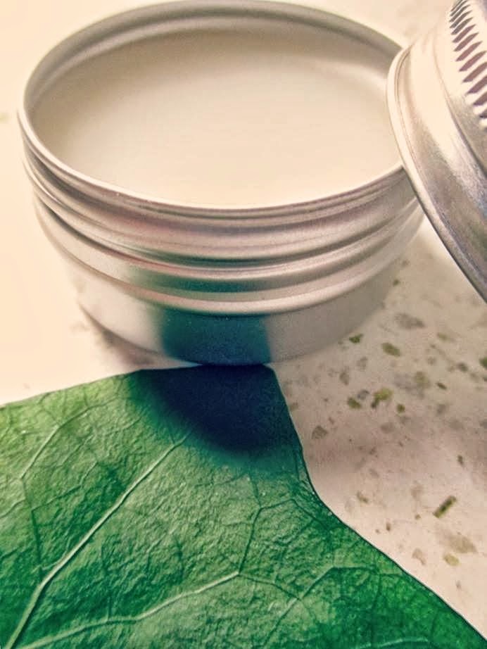 My hair obsessions!: Cómo hacer vaselina natural casera.