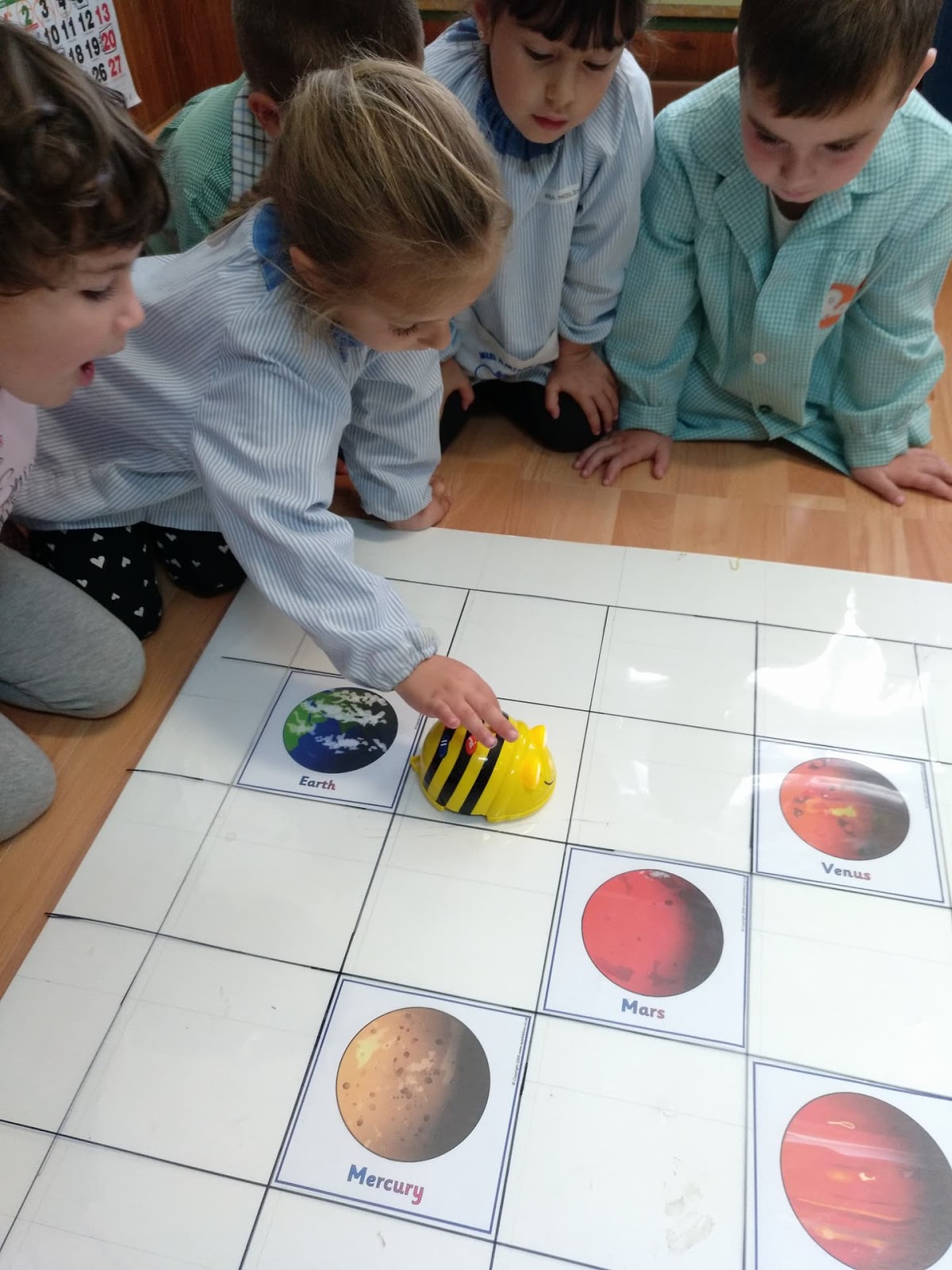 el blog de infantil: BEEBOT AND THE PLANETS, 4 YRS