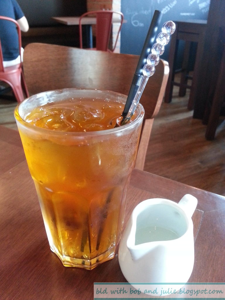 BLD with Bob and Julie: Fahrenheit 600° @ Publika