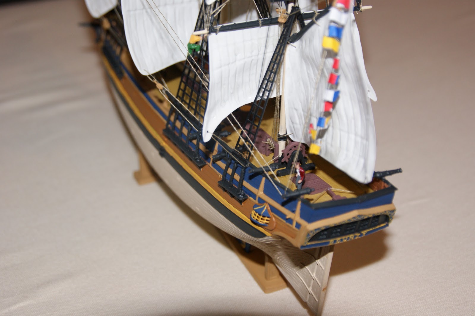 Modelmaker VP: Revell: H.M.S. Bounty 1/110
