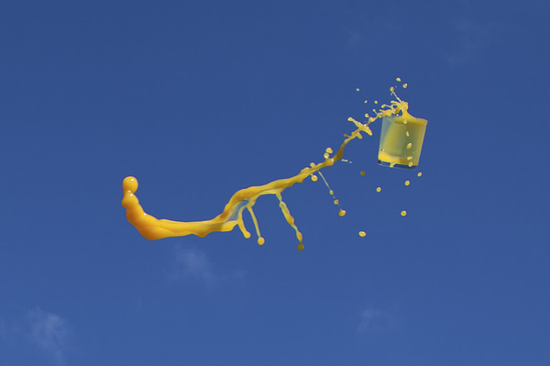 est100 一些攝影(some photos): Objects thrown into the air, Spilling things ...