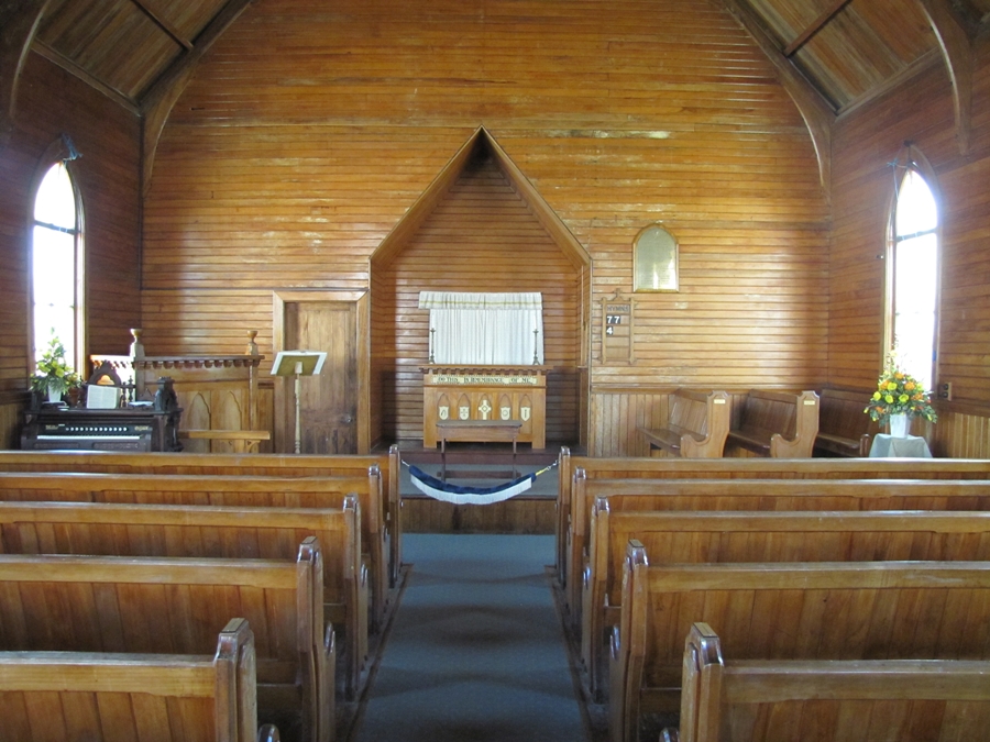 photographing New Zealand: mangatoki church