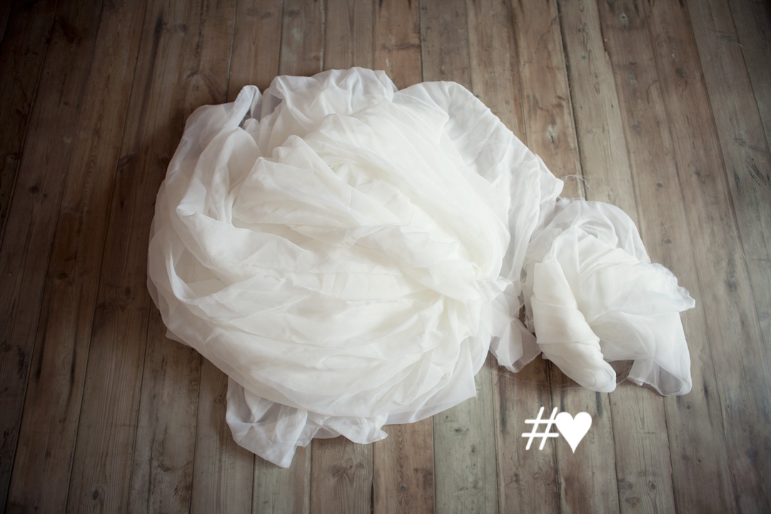 Photography Props and Drops: How to Make A No-Sew Maternity Gown ...