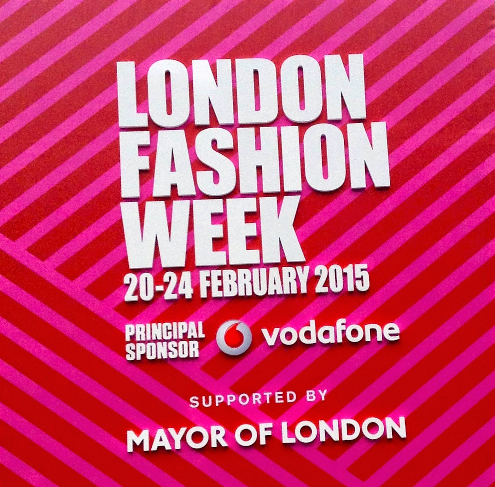 My London Fashion Week: Day 1 - Paillettes&Champagne