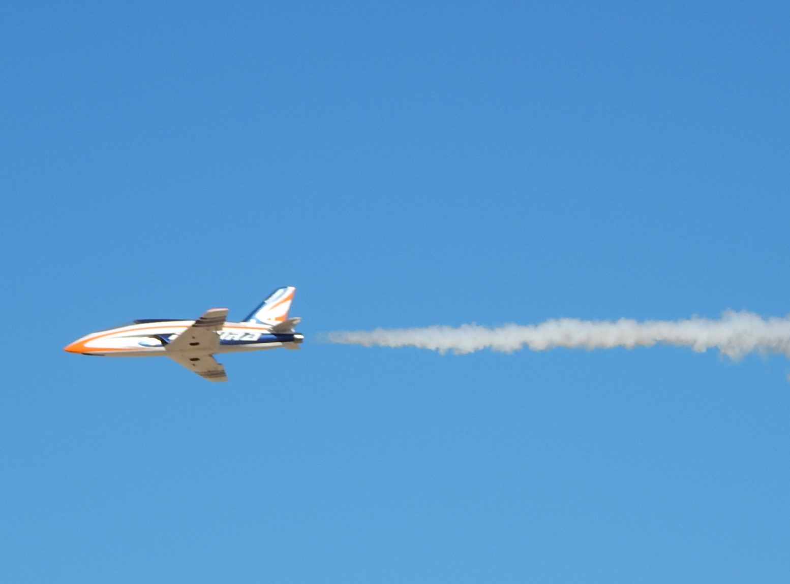 Kuweight 64: LONGEST FLAG IN THE WORLD - KUWAIT FLAG MAKES GUINNESS ...