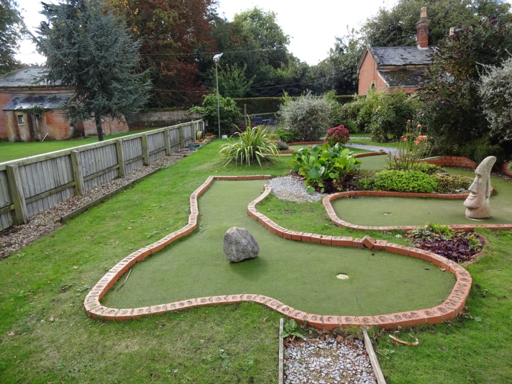 The Ham and Egger Files: Mini Golf at Puckpool Park on the Isle of Wight