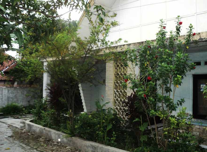 NO ALARM AND NO SUPRISES,..: Rumah Jln. Agus Mawi gaya Arsitektur Jengki