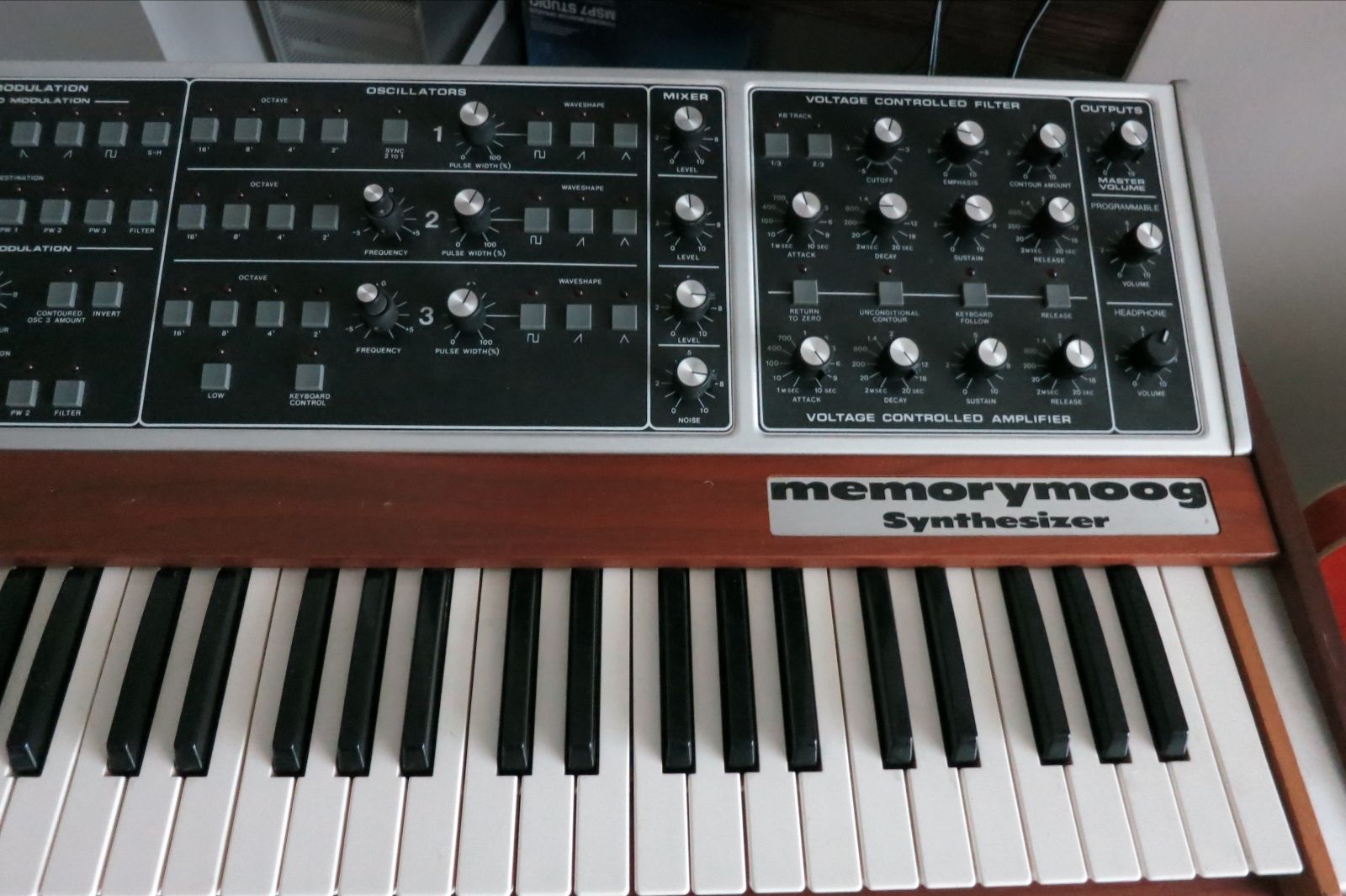 MATRIXSYNTH: Moog Memorymoog Synthesizer