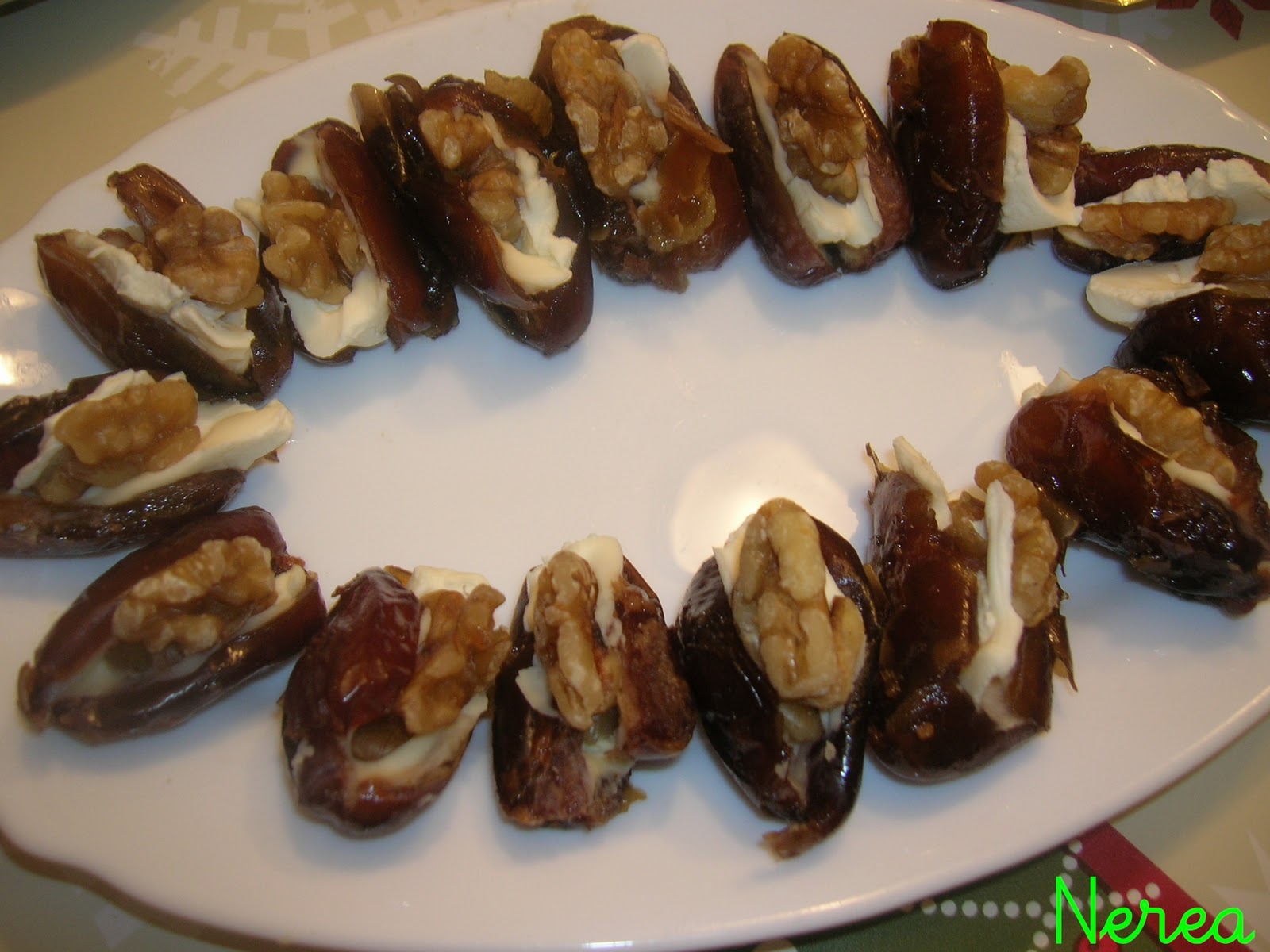RECETAS DE ANDAR POR CASA: Dátiles rellenos de queso y nueces