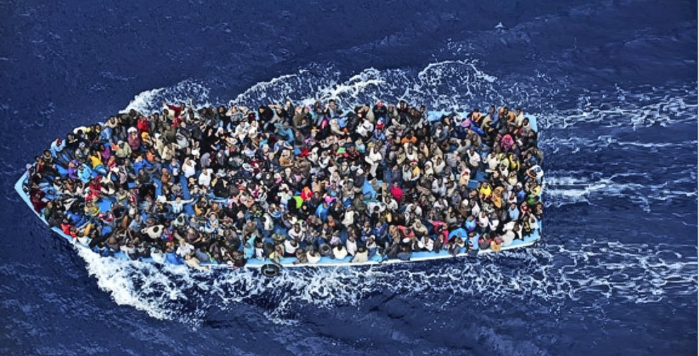 Espacios Plurales: ¿Cuánto tardaremos los europeos en ir en estas pateras?