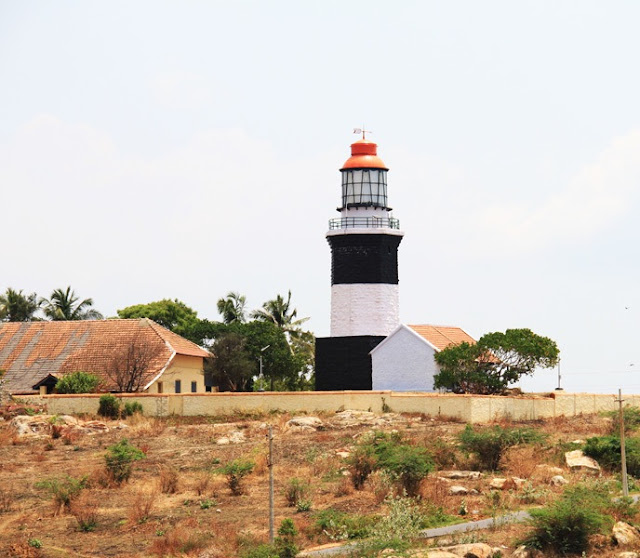 Tamilnadu Tourism: Muttom Light House, Kanyakumari