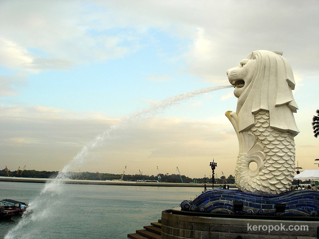 WORLD THOUGHTS: The Merlion (Singapore)