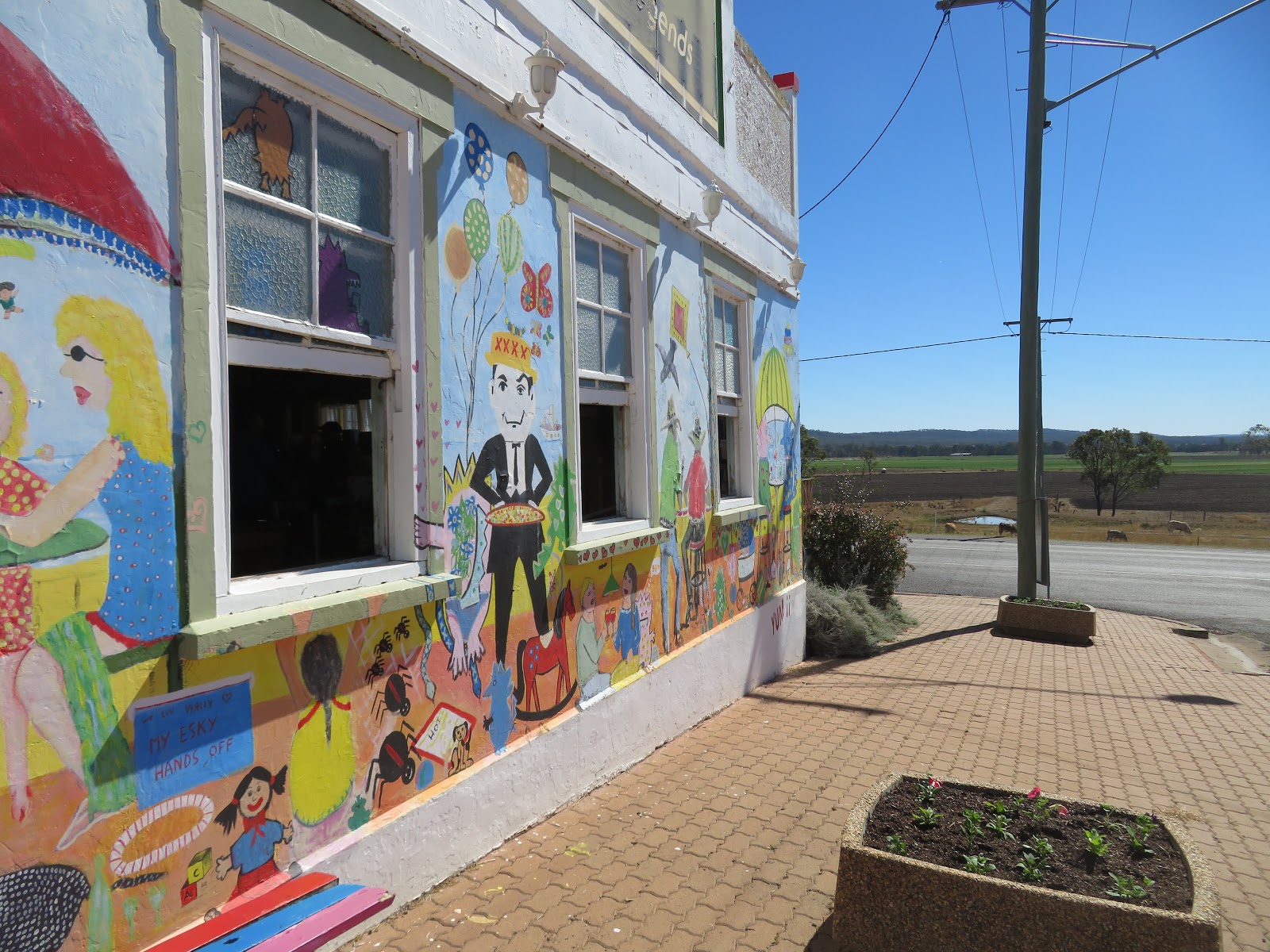 Cato On Tour: Mulgildie, The Place To Be! Bunyips, Ghosts and Rum(ors)