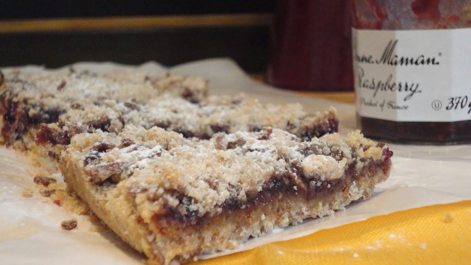 Raspberry & All -Bran Bars / ALMA CALMA