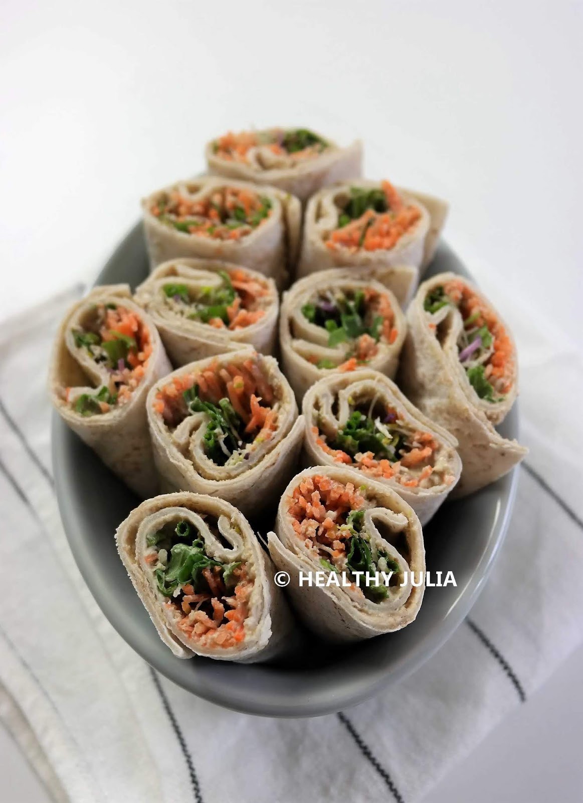 COOKING JULIA : WRAPS AUX CRUDITÉS ET HOUMOUS