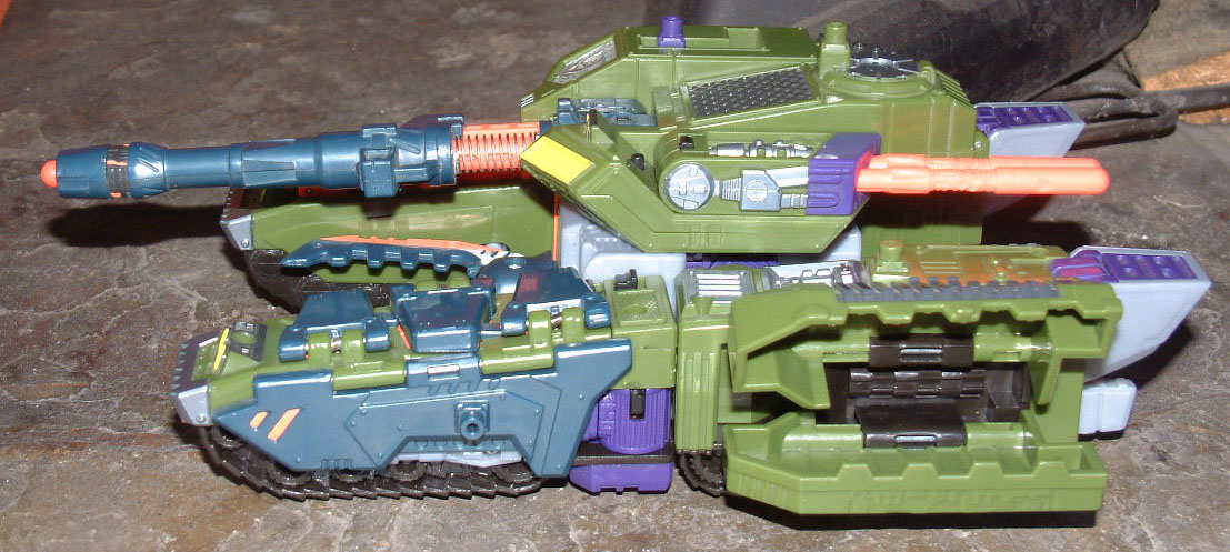 THE TRANSFORMERS: ARMADA - MEGATRON