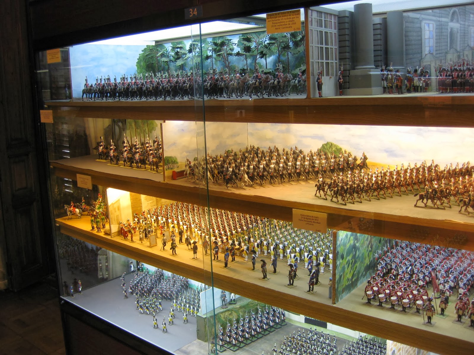 the-megalomaniac-mwhaha-l-iber-toy-soldier-museum-spanish-soldiers