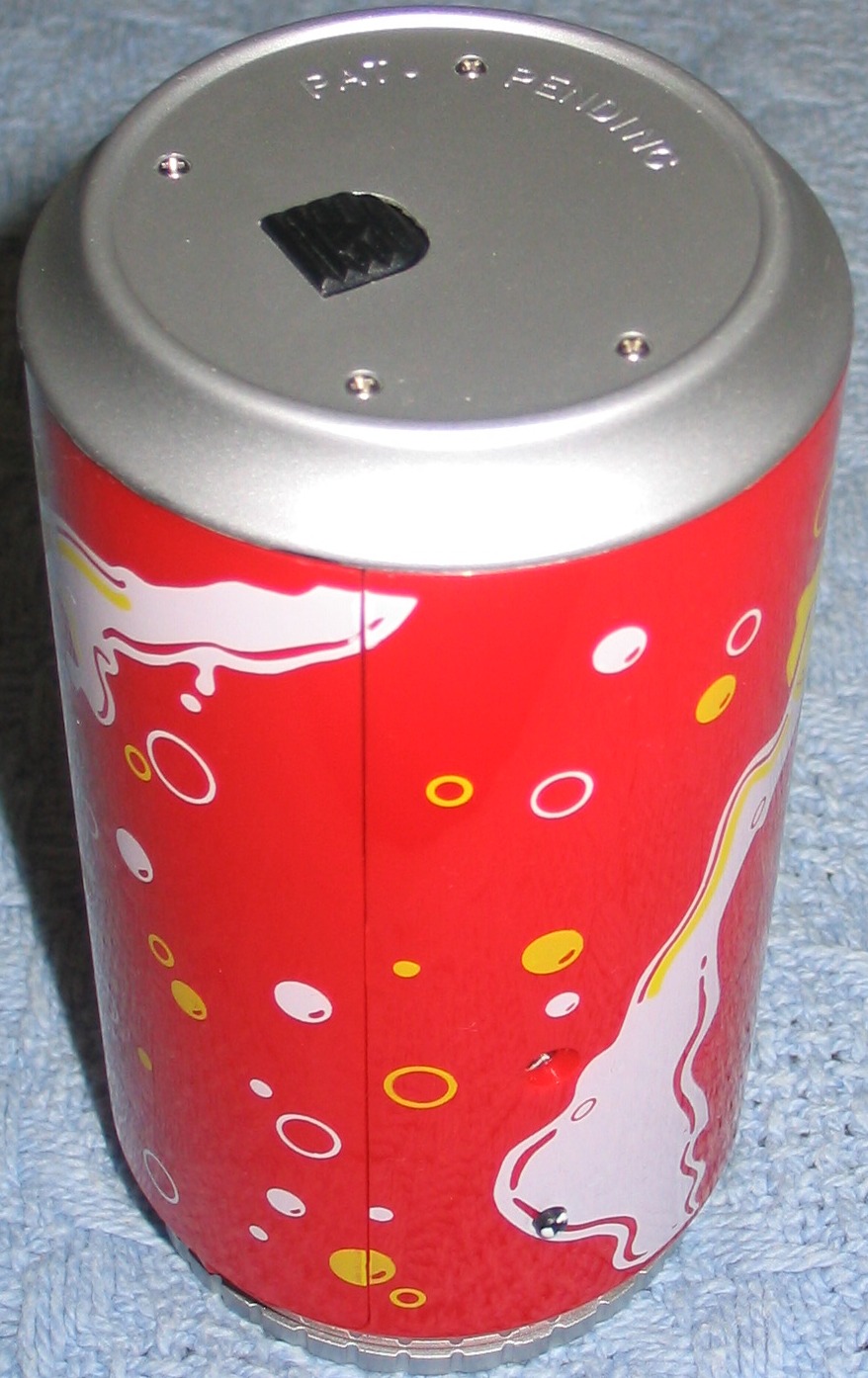 The Chens: The User's Review: Smile! 35mm Film Camera In Soda Can Shape