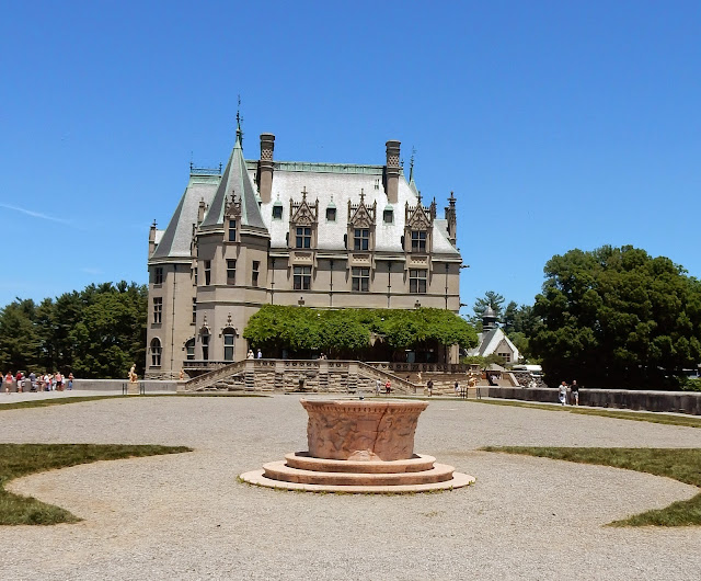 Fifty, not Frumpy: The Biltmore House