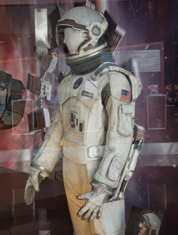 Hollywood Movie Costumes and Props: Anne Hathaway's Interstellar ...