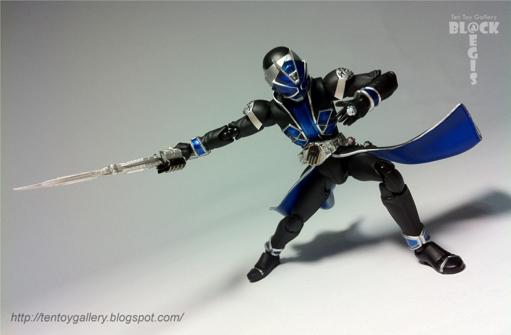 Ten Toy Gallery: Review: S.H.Figuarts Kamen Rider Wizard - Water Style