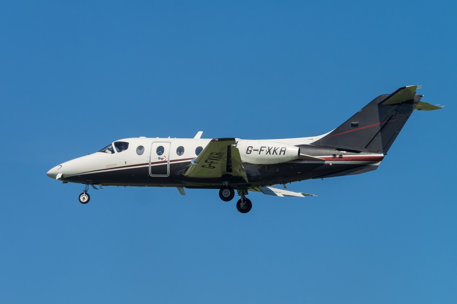 FLUGZEUGE Privatjets etc: G-FXKR Raytheon 400A Beechjet BE40 > FLJ