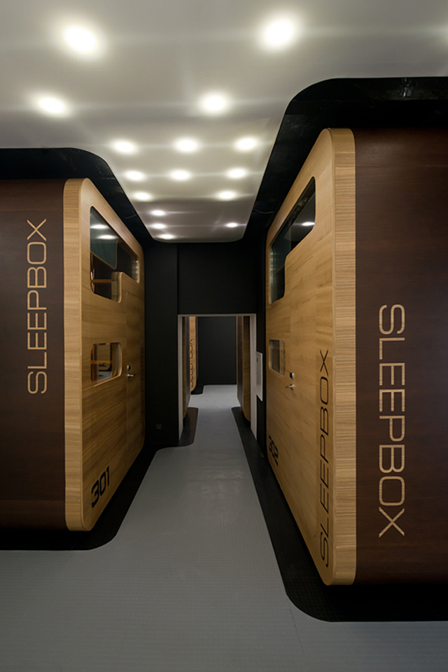 Beautiful World : Sleepbox Hotel Tverskaya, Moscow