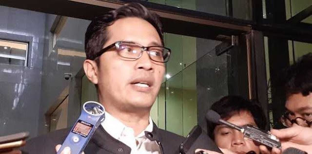 KPK Panggil Wakil Walikota Malang Terkait Suap 45 DPRD Kota Malang KPK Panggil Wakil Walikota Malang Terkait Suap 45 DPRD Kota Malang