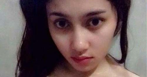 Selfie Bugil Cewek Bispak Indo - Tampang Mesum | Foto bugil, ABG Bugil, Foto Memek, Foto Ngentot ...