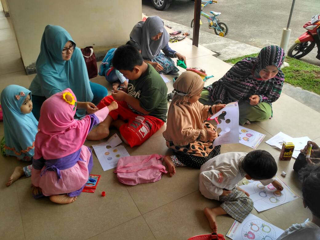 Download GRATIS - Pohon Rukun Islam - Gunting Tempel Warna