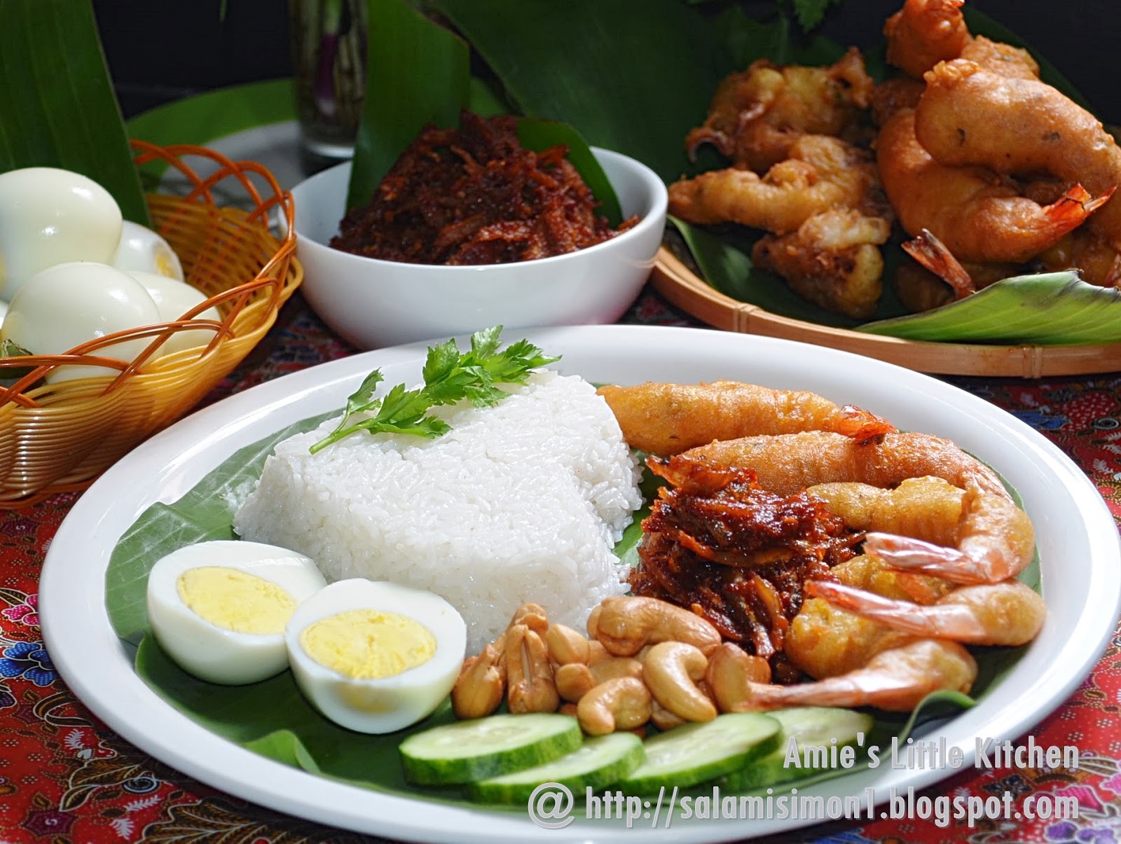 Nasi Lemak & Udang Goreng Berempah - Amie's Little Kitchen