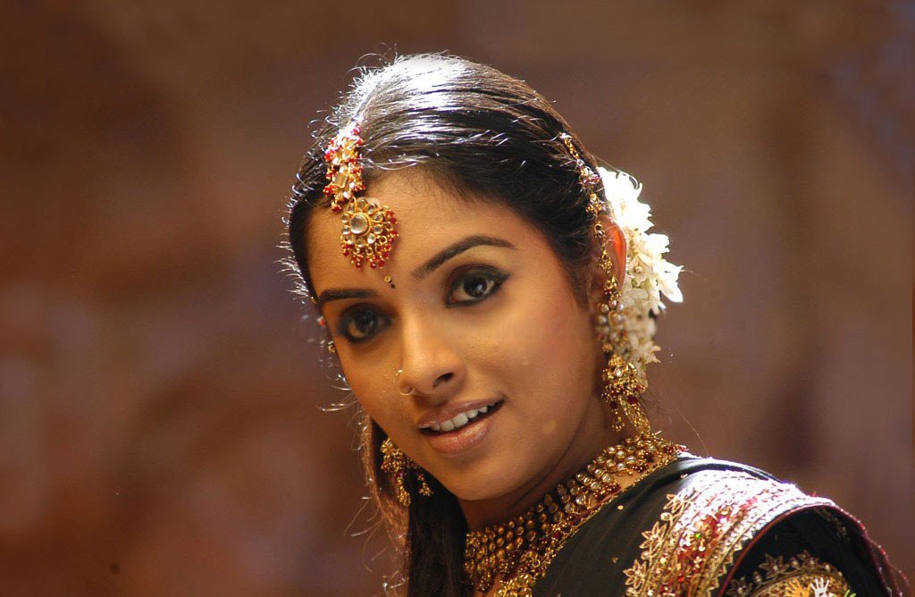 Asin Cute HD Wallpapers |Indian Actress Asin Wallpapers ~ Hot Photos Hub