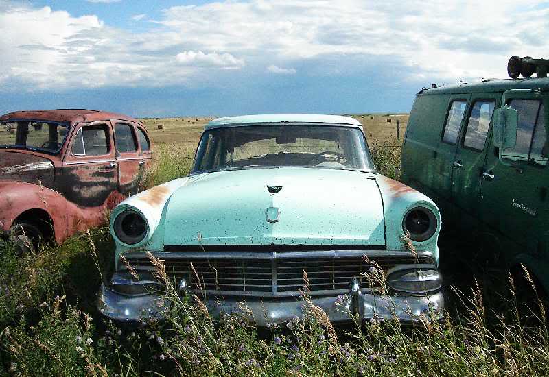 My 1928 Chevrolet: Rusty Relics (Latest Installment of over 150 photos)