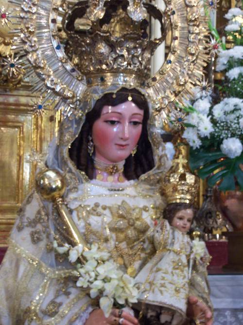 DEVOCIONES DE ESTEPA: EL ROSTRILLO EN LA VIRGEN DE LOS REMEDIOS