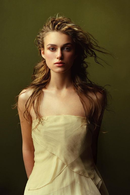 Hot White Lady Actress Keira Knightley Picture Gallery