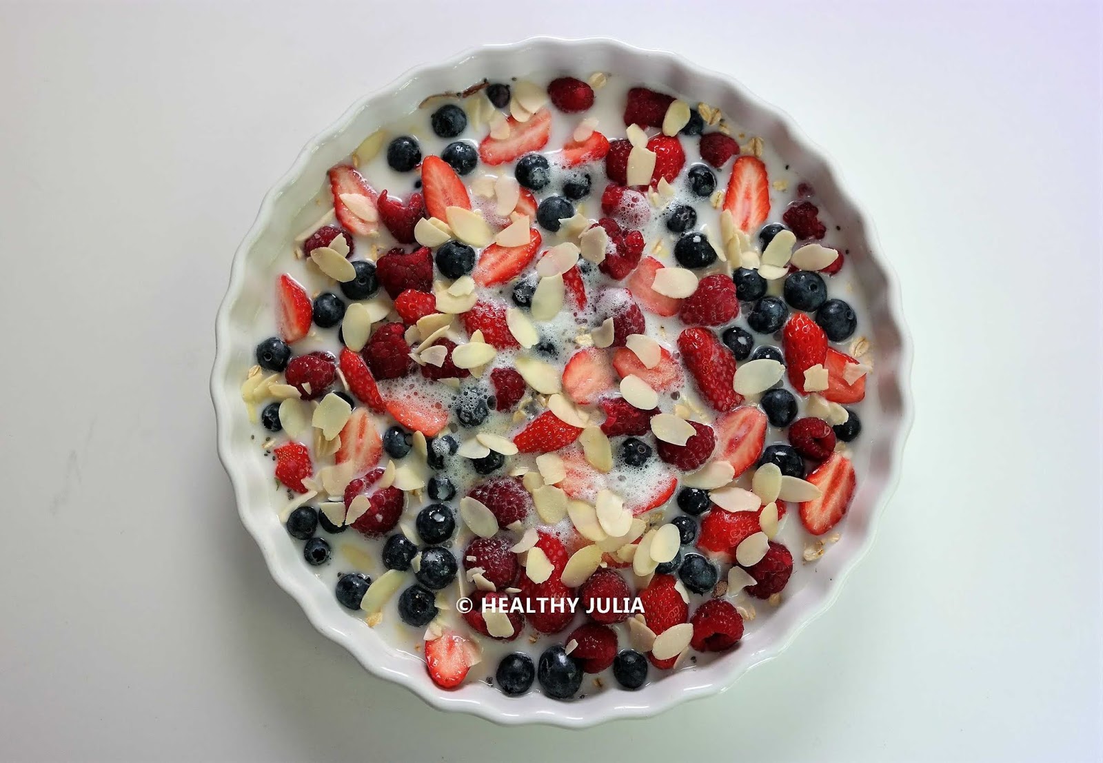 GRATIN DE FLOCONS D'AVOINE AUX FRUITS ROUGES - Healthy Julia