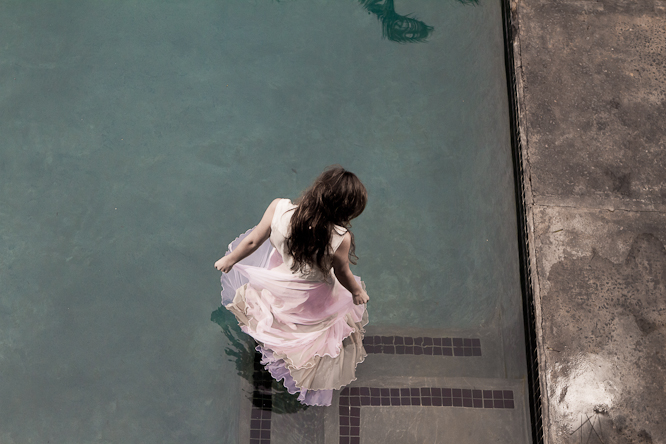 UNPRECEDENTED PICTURES: Courtney Read's Mini Model Photo Shoot