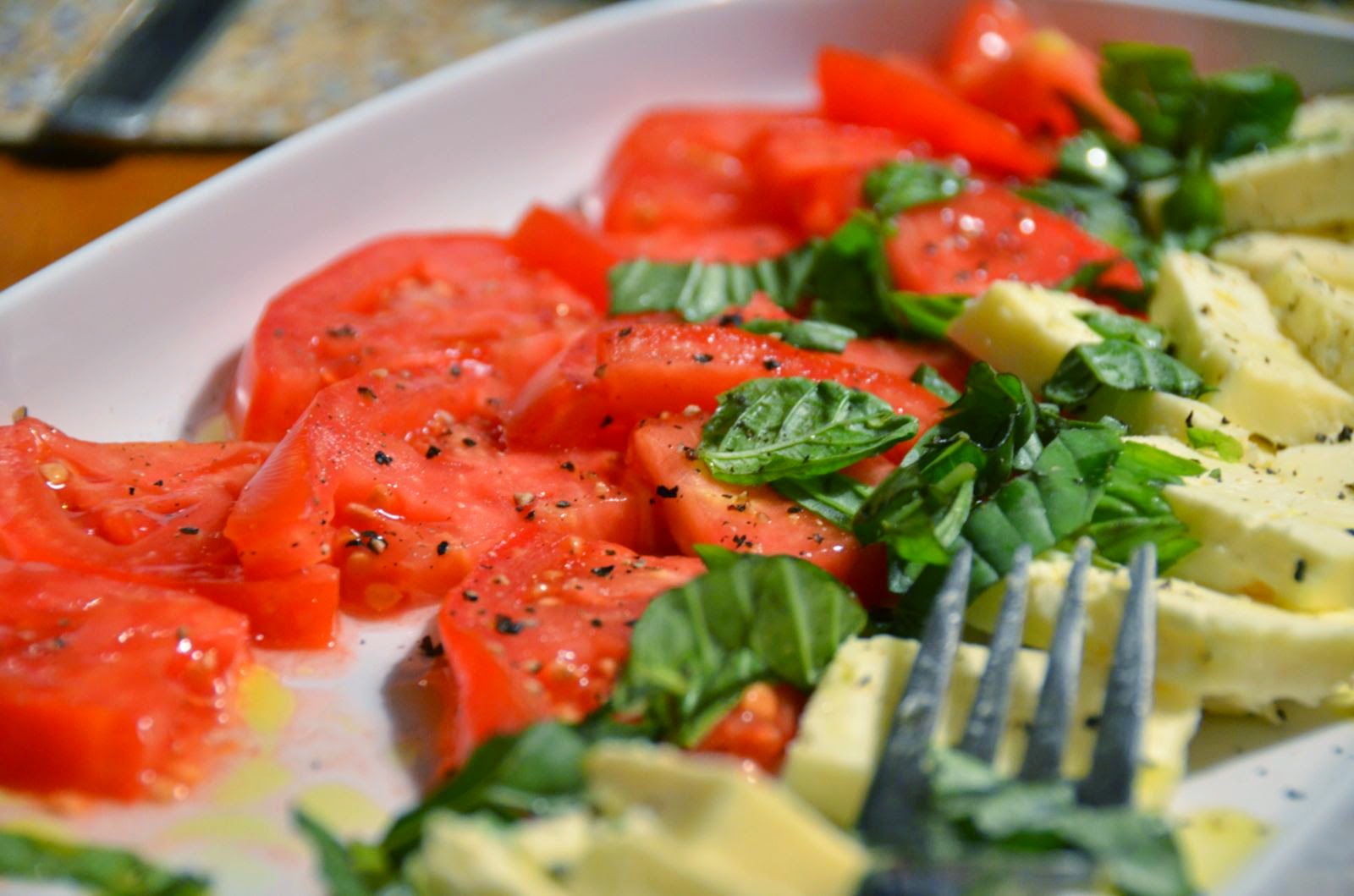 Cheesy Pennies: Tomato How To's