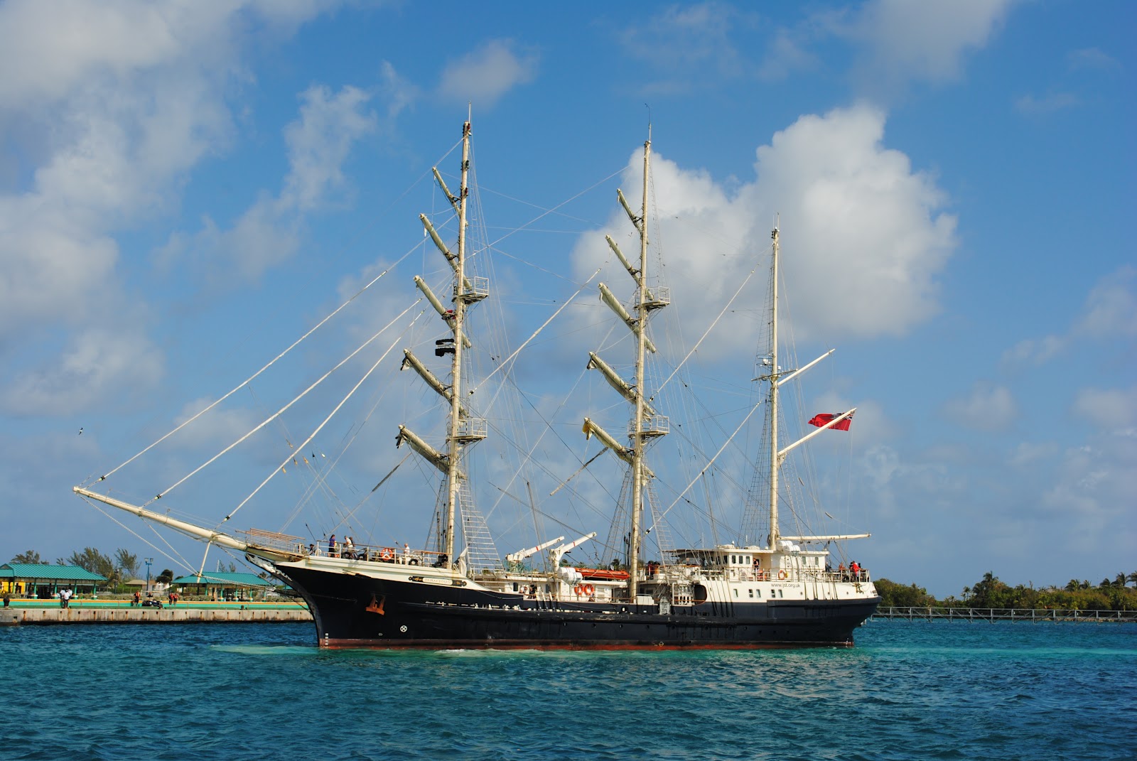 BIG RUN: S/V Tenacious