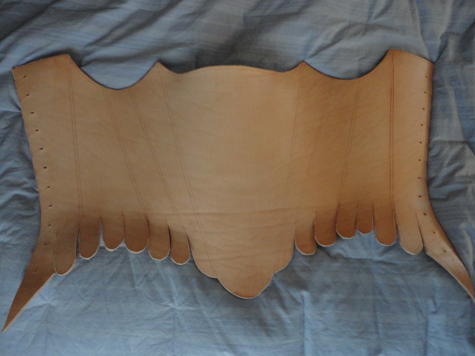 Thread-Headed Snippet: Simple Stays: Leather Stays tutorial, Part 1