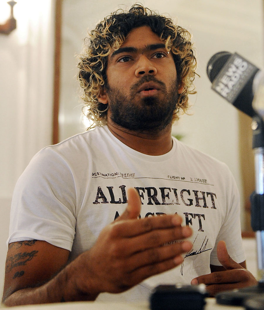 Craze For Sports: Lasith Malinga Wallpapers