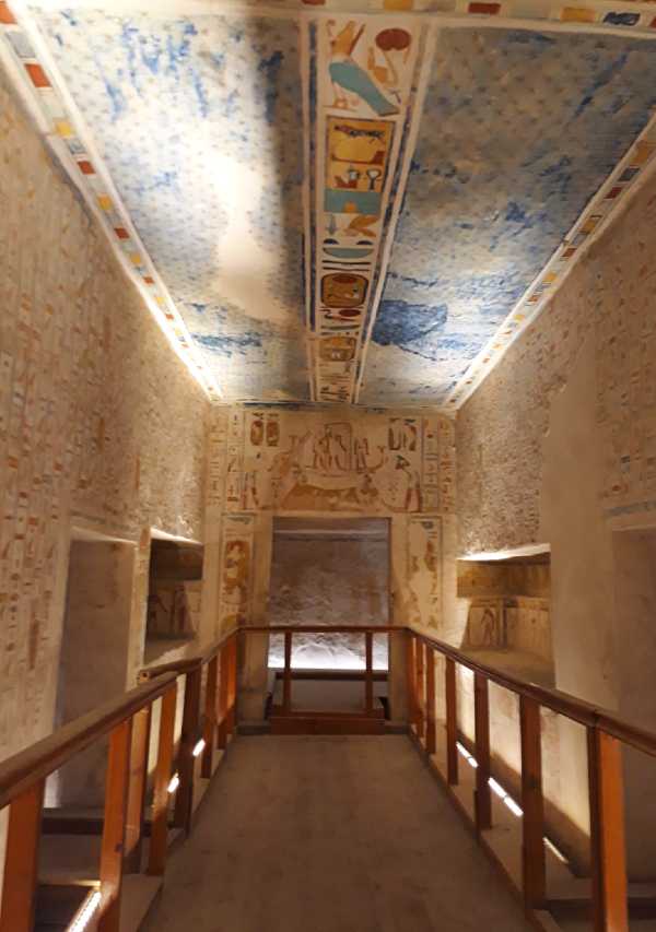 The Travelling Lindfields: How to Visit the Valley of the Kings: What ...