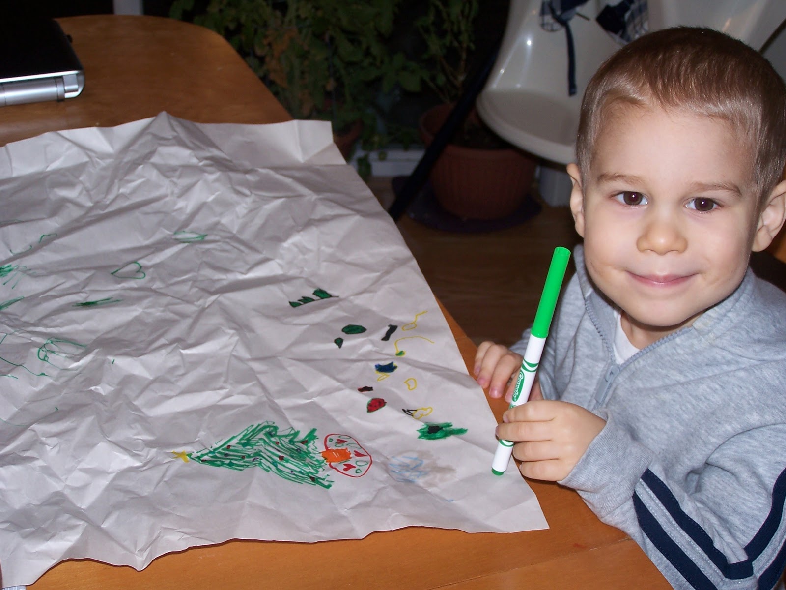 Your World: Healthy and Natural: Make Your Own Wrapping Paper