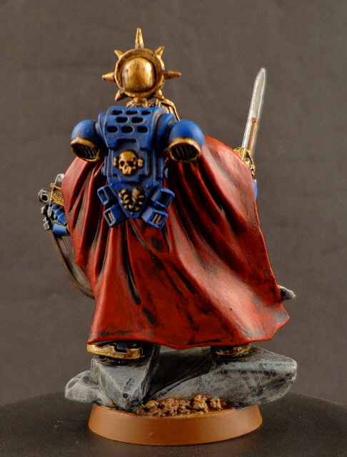 Stronox Custom Figures: Warhammer 40k Ultra Marine Captain