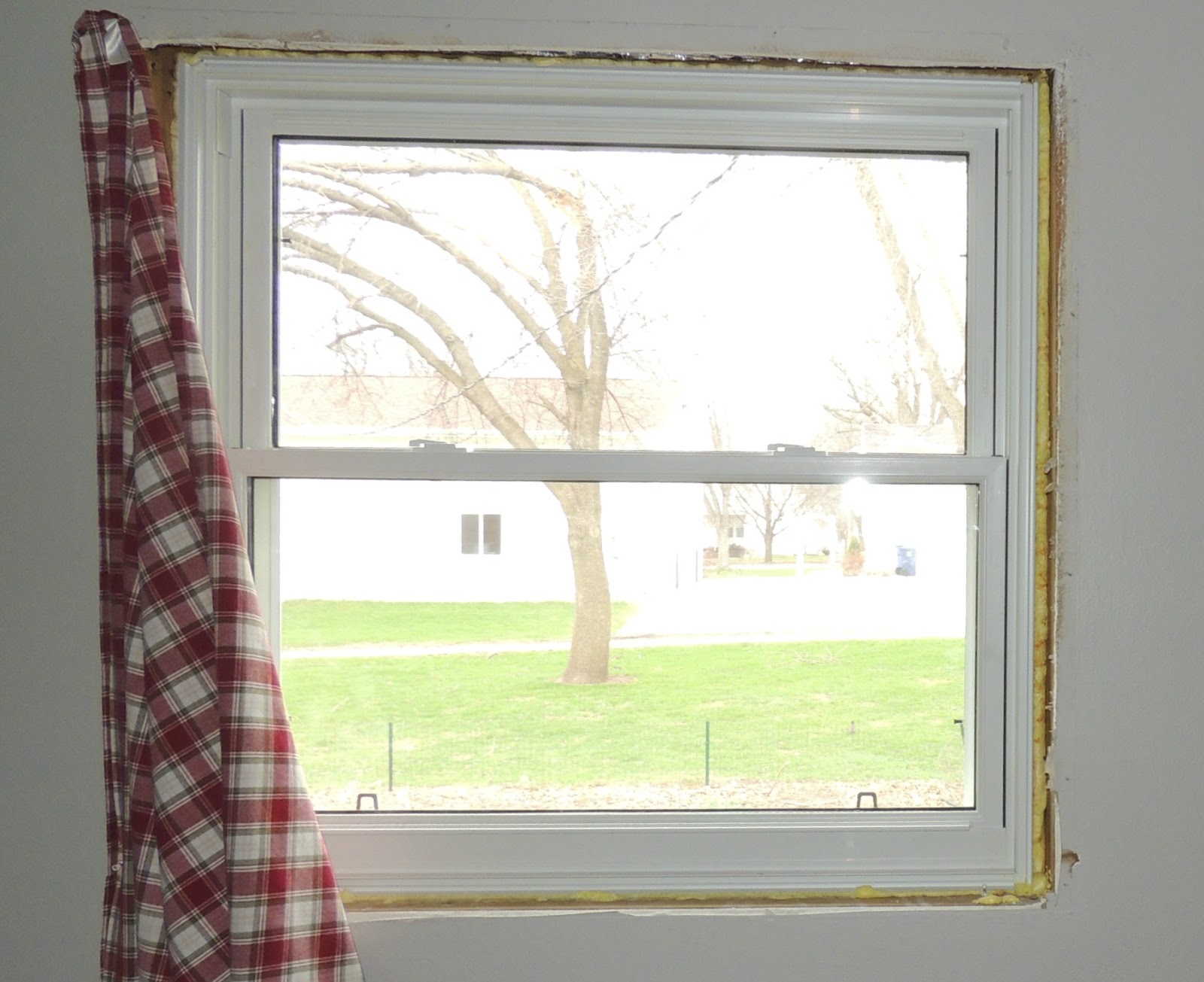 Thrifty Parsonage Living: NEW WINDOWS