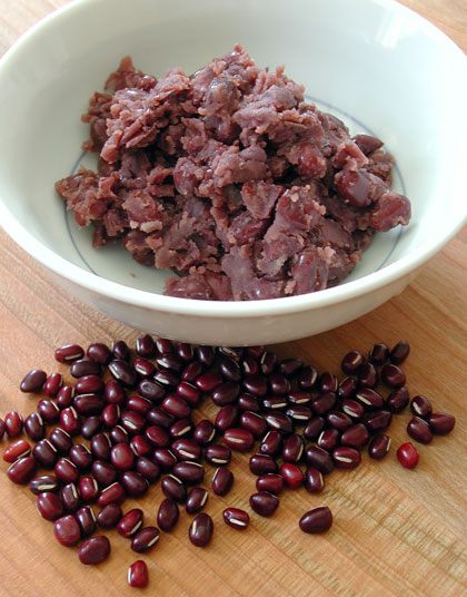 CFK - Asian Snacks & Street Food: Our 3rd Review - Red Bean Cake