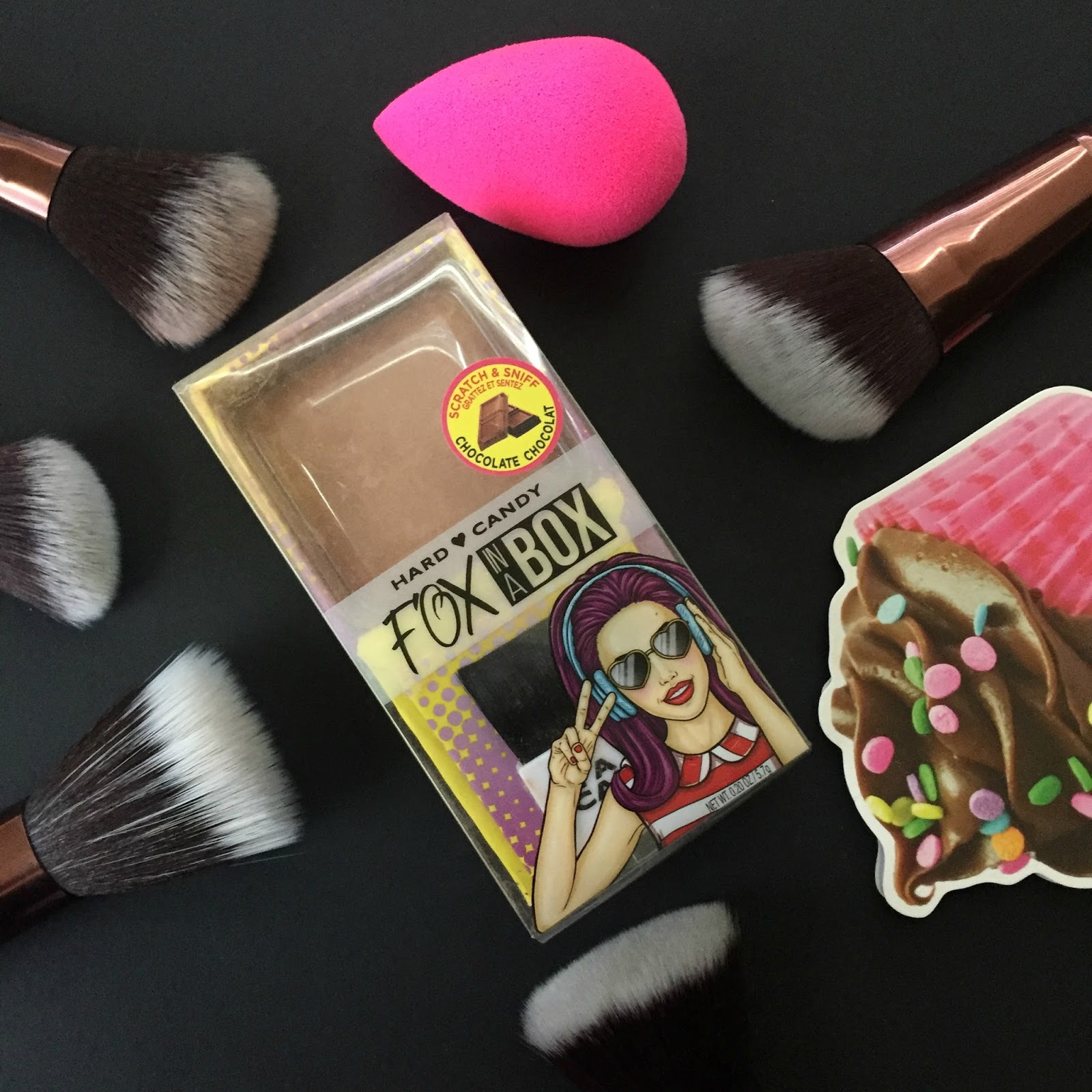 Hard Candy Fox In A Box Scented Marbleized Baked Powder in Glamour Girl ...