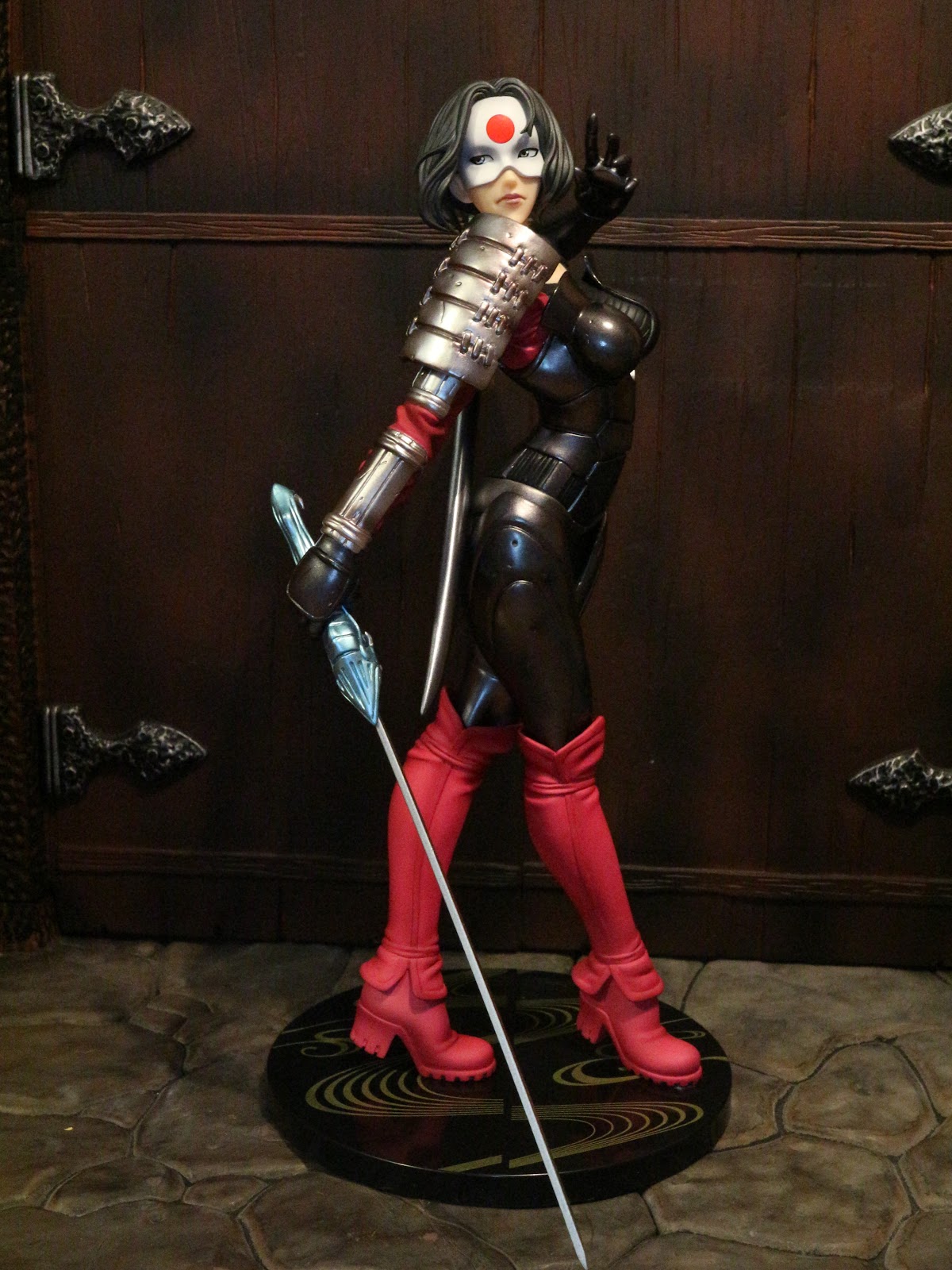 Katana Statue By Dc